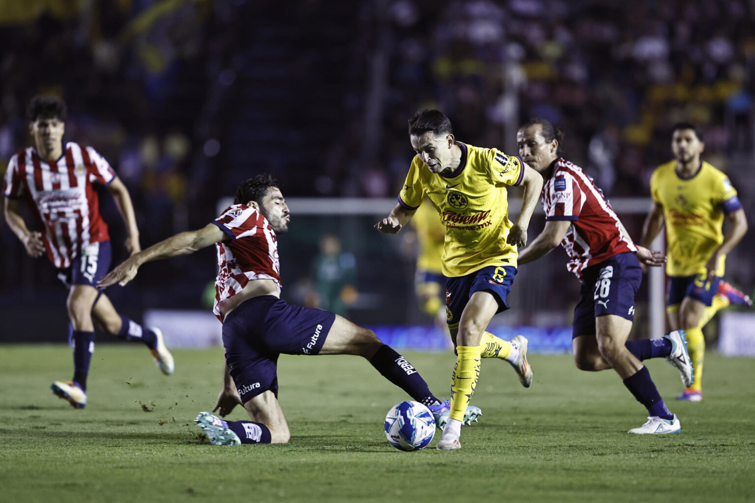 América vs. Chivas; La bronca siempre presente en el clásico de México